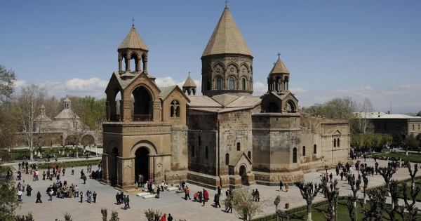 Экскурсия в Вагаршапат (Эчмиадзин)